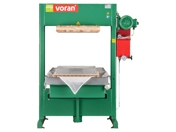 Packing press with shift press cage 50P1 - Destiller